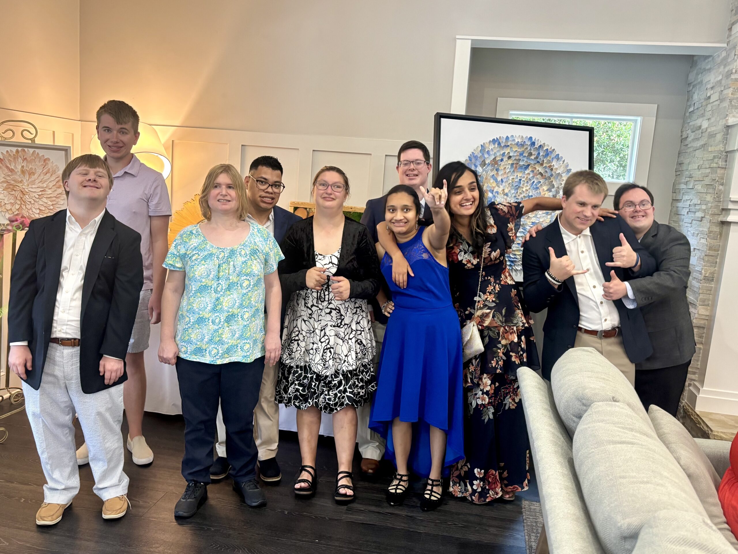 Wise CEO Co-Hosts Thrive Community Art Auction - Packaging Impressions